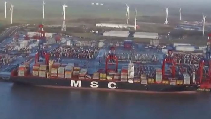 MSC Zoe completa descarga de contenedores dañados en Bremerhaven tras ...
