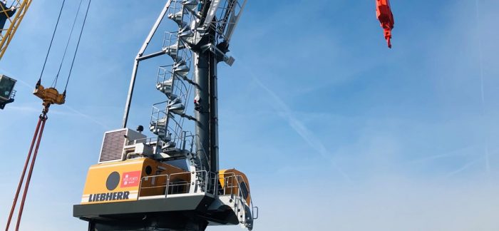 Reino Unido: Puerto de Great Yarmouth recibe nueva grúa móvil de ...