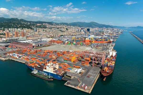 MSC Monica realiza su primera parada en Génova para el servicio Canada ...