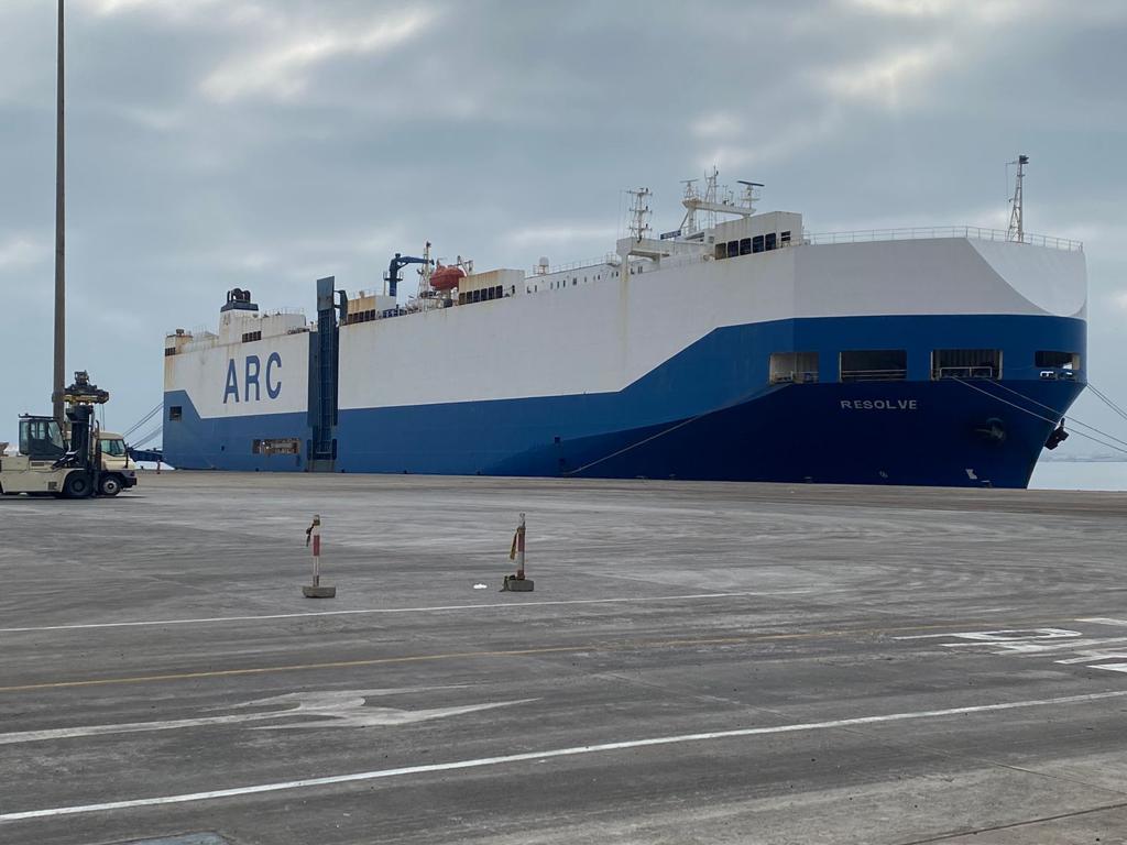 Ian Taylor facilita arribo de nave RoRo al Puerto General San Martín ...