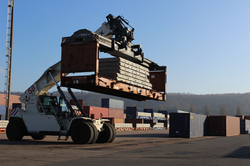 Haropa Port concreta envío de 26 contenedores flat rack a través del ...