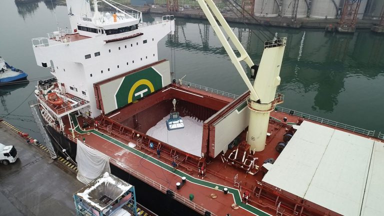 Argentina: Puerto Quequén anota movimiento de carga histórico en el ...