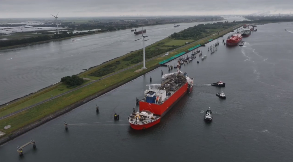 FRSU Eemshaven LNG de Exmar arriba al Puerto de Rotterdam - PortalPortuario