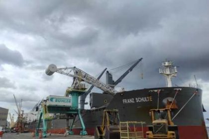 Puerto de Salvador abre 2023 con tres buques en sus muelles ...