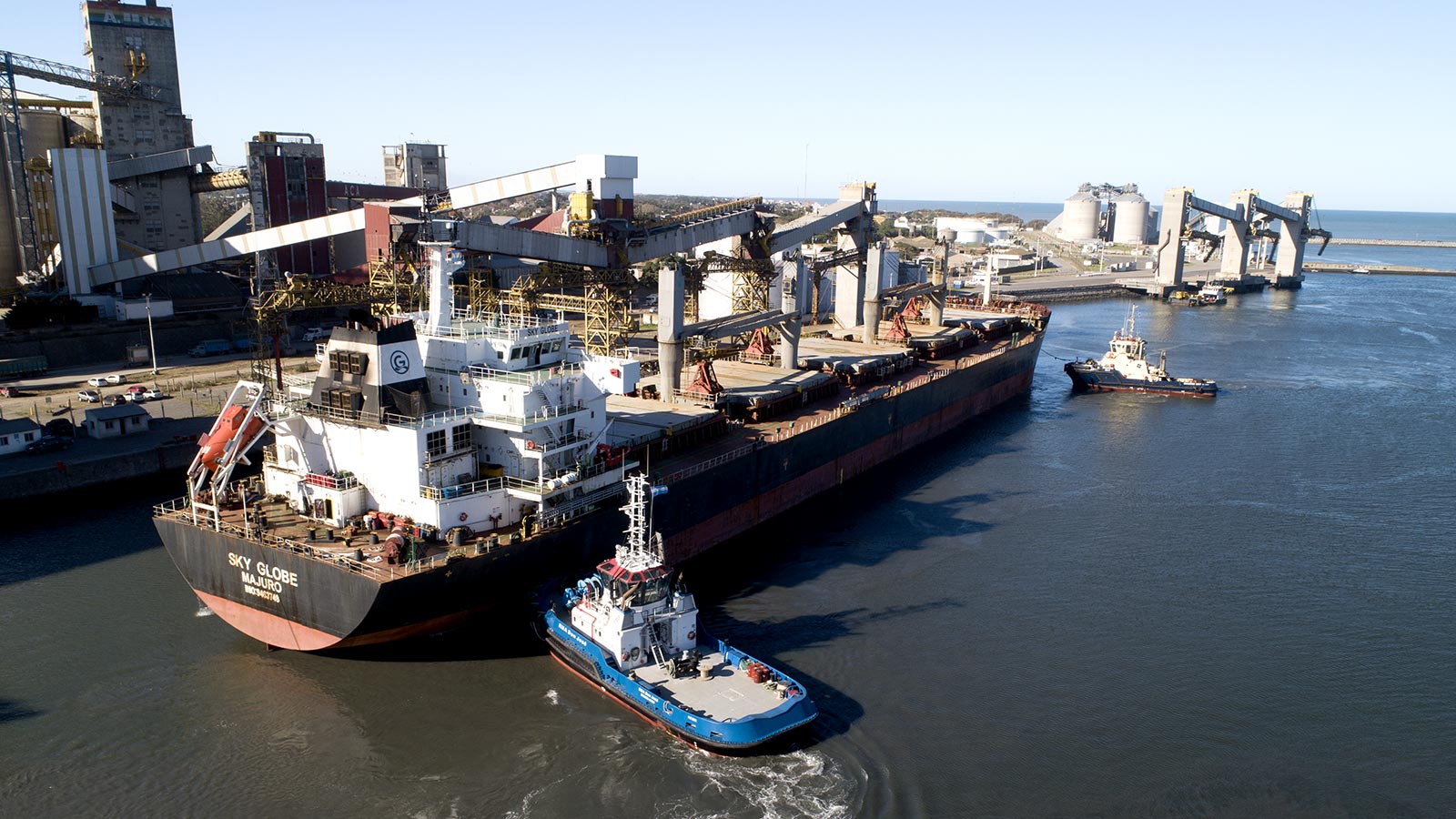 Argentina: Puerto Quequén comienza enero con medio millón de toneladas ...