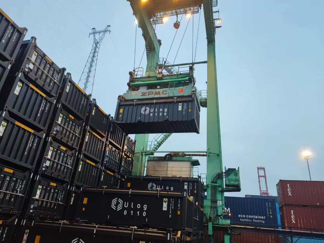 Ulog adquiere más de 400 contenedores volteables para la logística ...