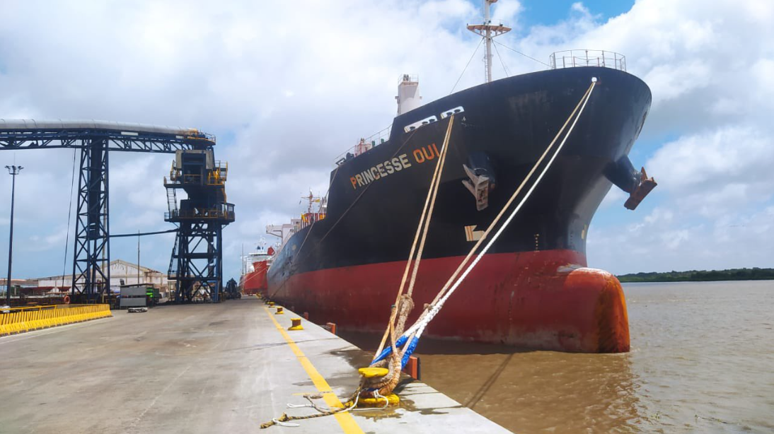 Colombia: Zarpa desde Barranquilla el primer buque de exportación con ...