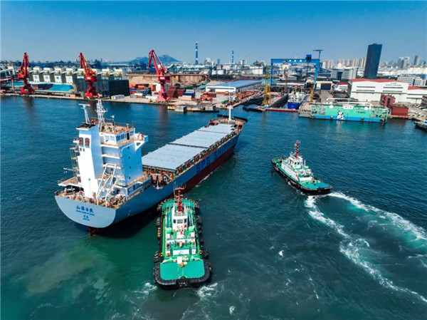 Shandong Port Group presenta su primer buque portacontenedores de 700 ...