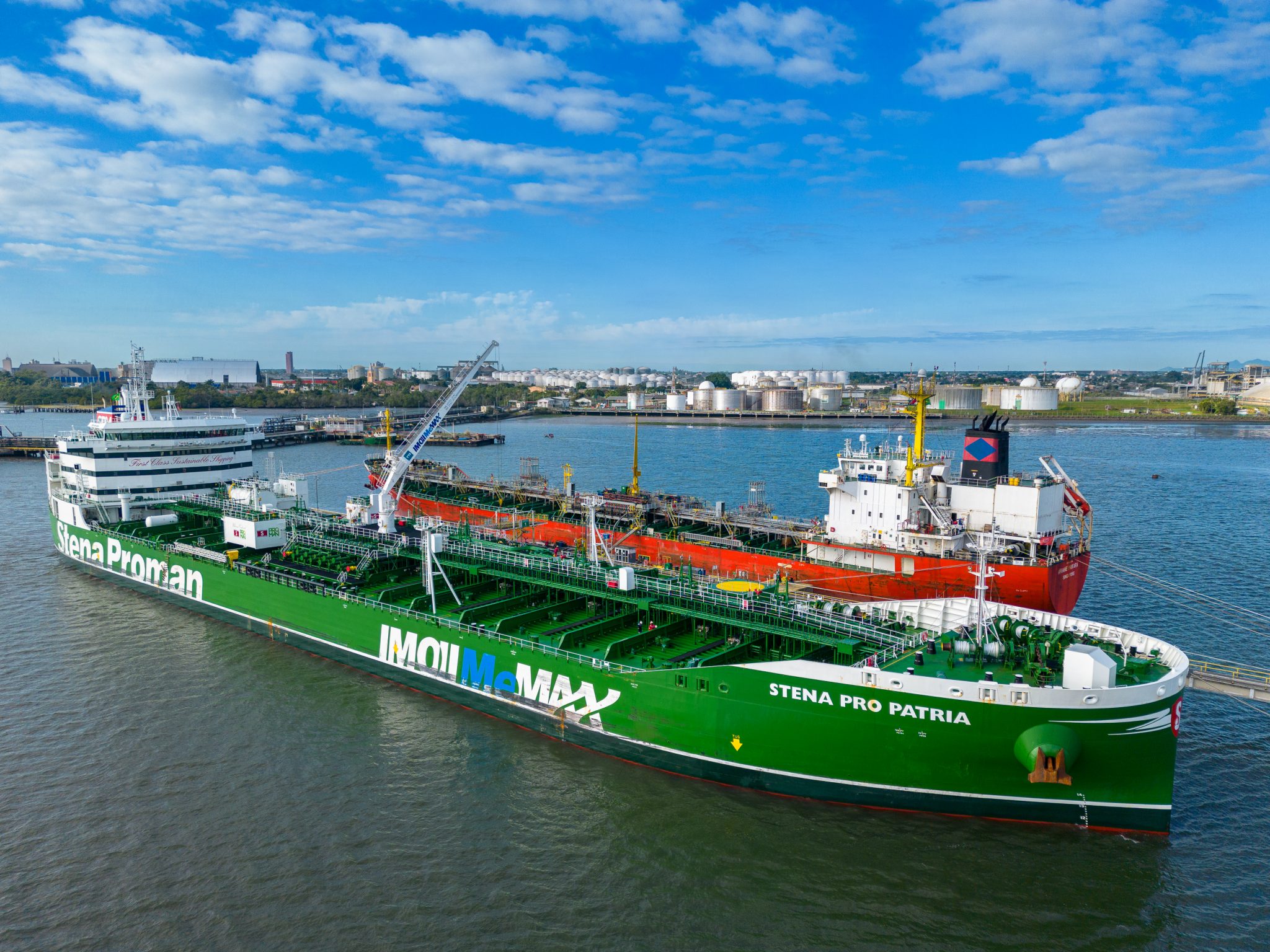 Navio movido a Metanol inicia sua rota pelo Brasil com operações na ...