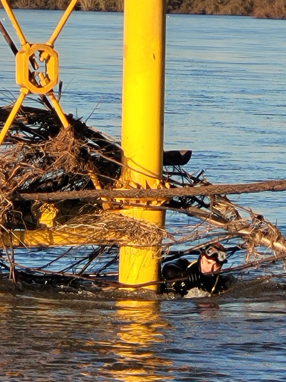 EFE Sur mantiene suspensión de paso de trenes por el Puente Ferroviario ...