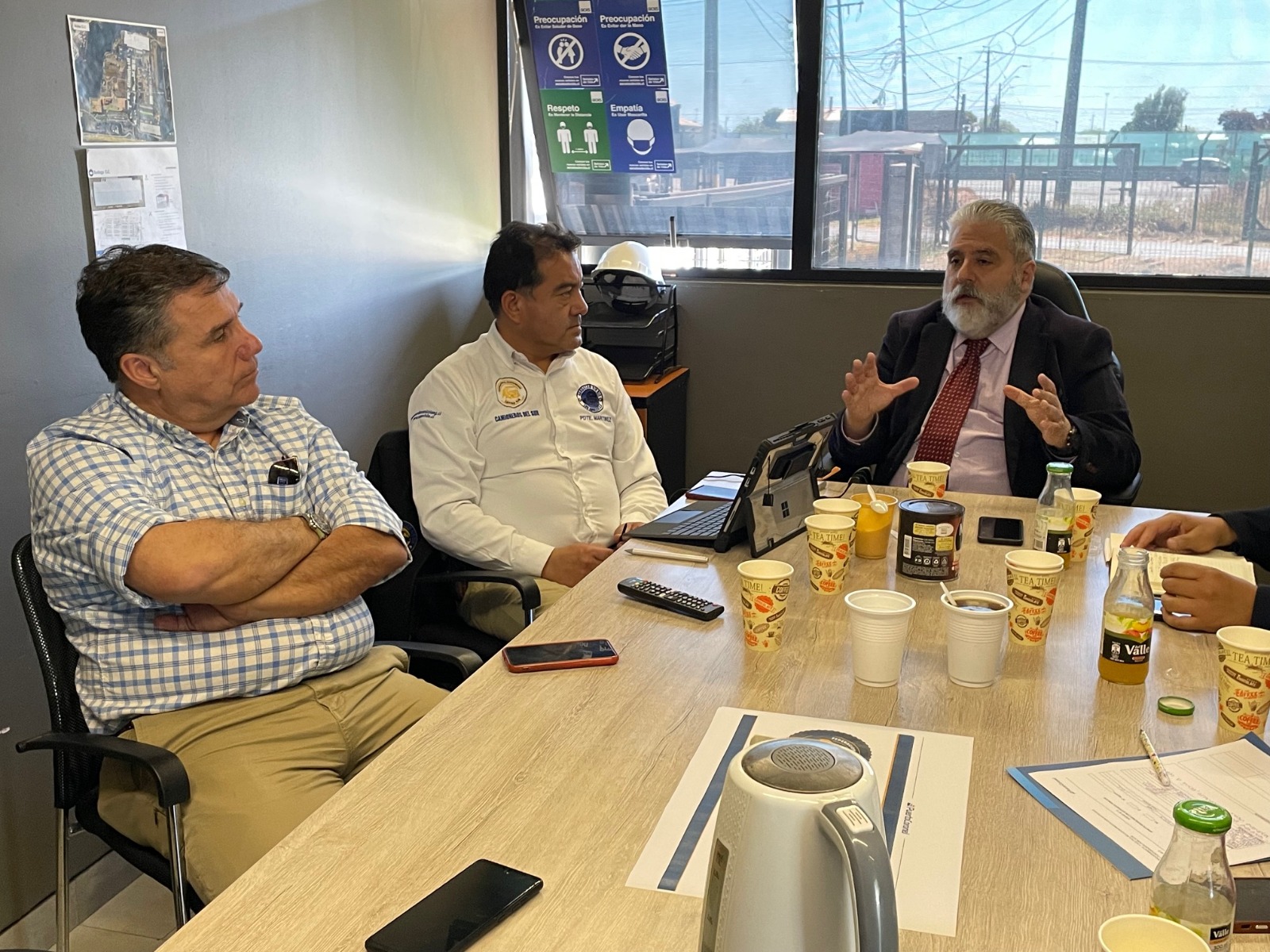 Dirigentes del transporte de carga y MOP buscan solución conjunta para ...