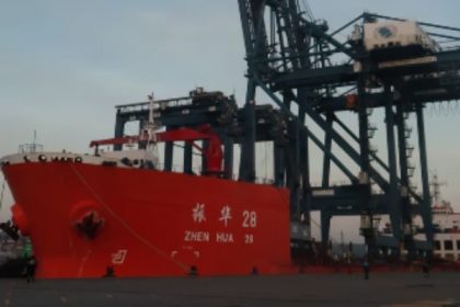 Hutchison Ports PPC reubica grúas en Puerto de Balboa - PortalPortuario