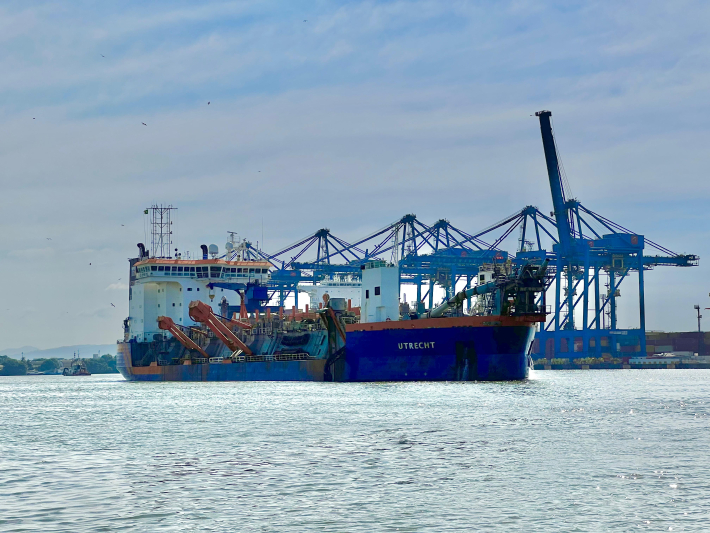 Complexo Portuário do Rio Itajaí Açu recebe nova draga de sucção ...