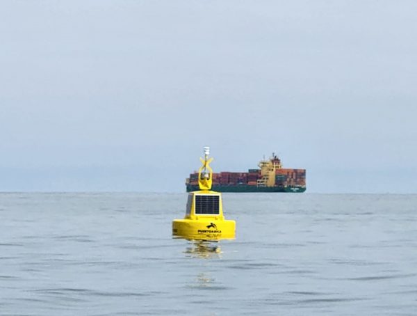 Empresa Portuaria Arica instala boya para medir oleaje - PortalPortuario