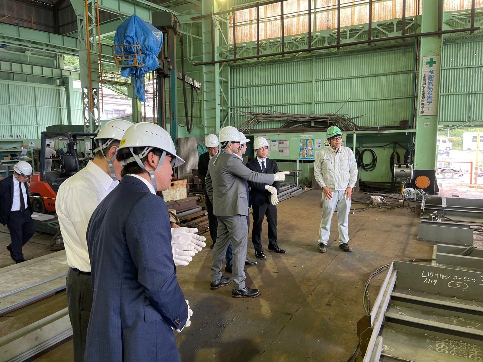 Paraguay: Inician construcción de draga para la ANNP en Japón - PortalPortuario