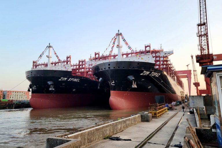 ZIM realiza ceremonia de bautizo de dos nuevas naves de 8.000 TEU ...