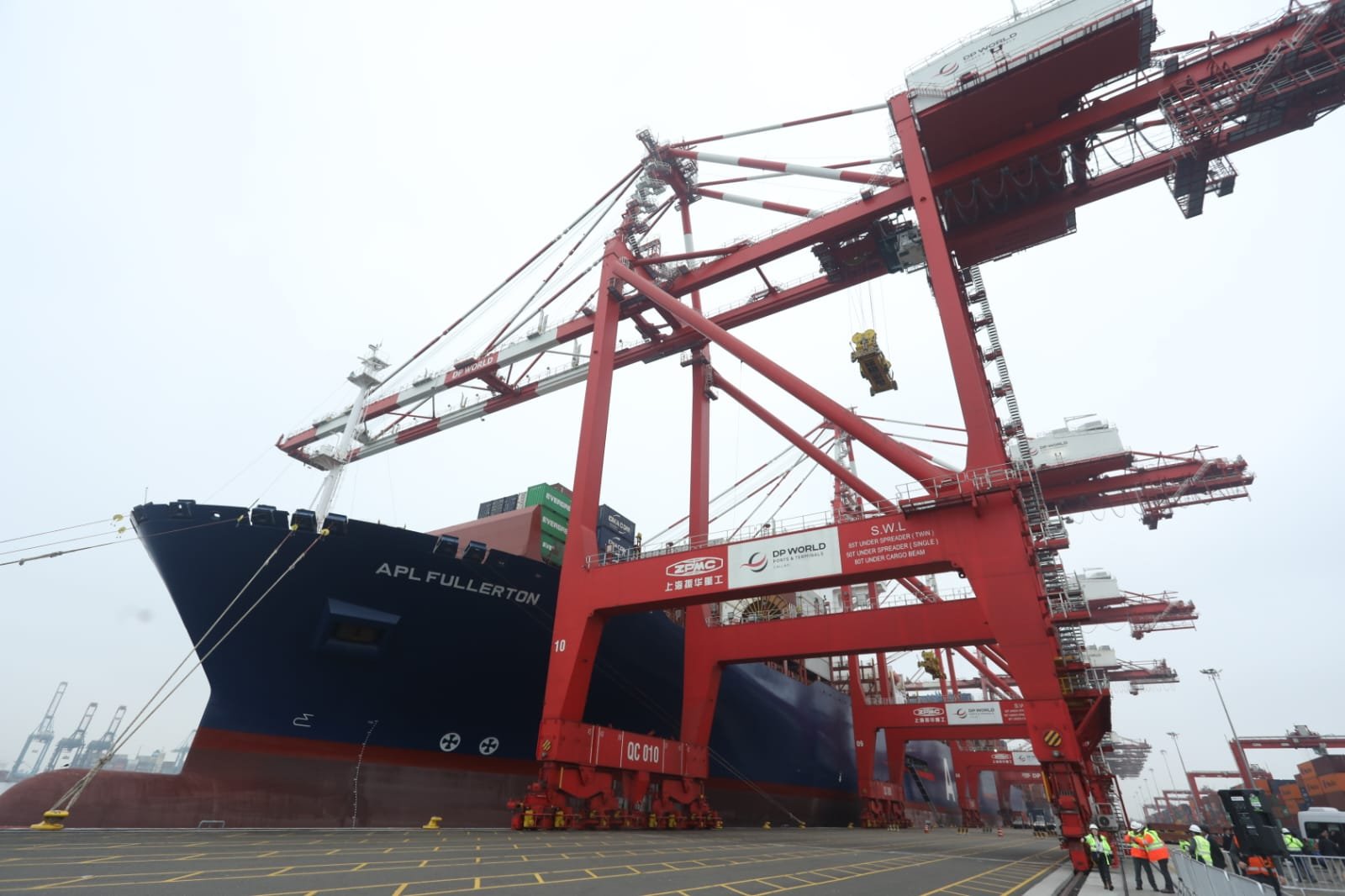 DP World Callao recibe al buque de mayor envergadura en llegar a un ...