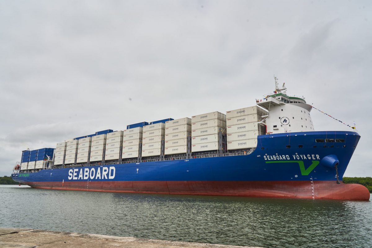 Ecuador: Contecon Guayaquil recibe al buque post-panamax más grande de ...