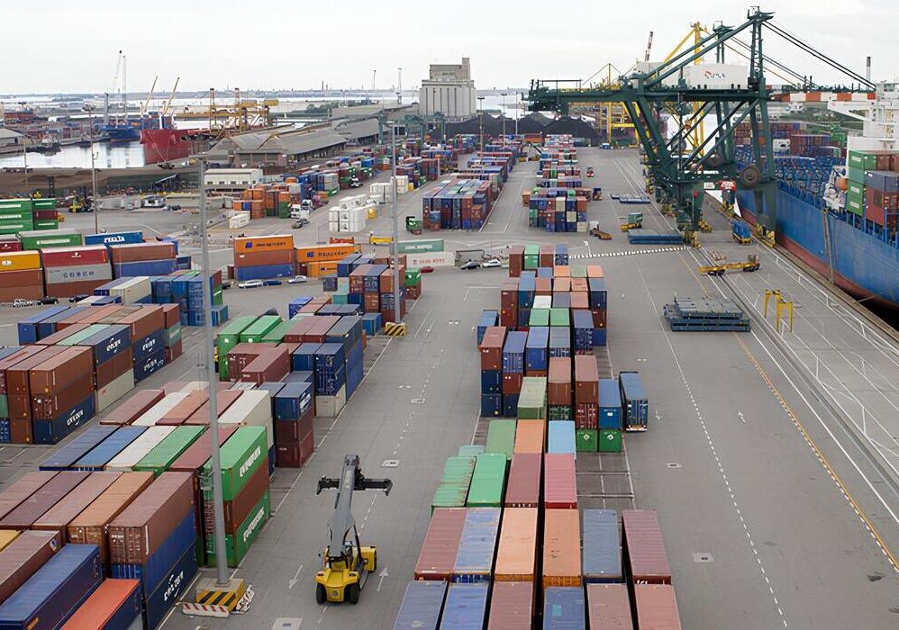 Italia: PSA Venice-Vecon implementa uso de bicombustible en equipos de patio - PortalPortuario