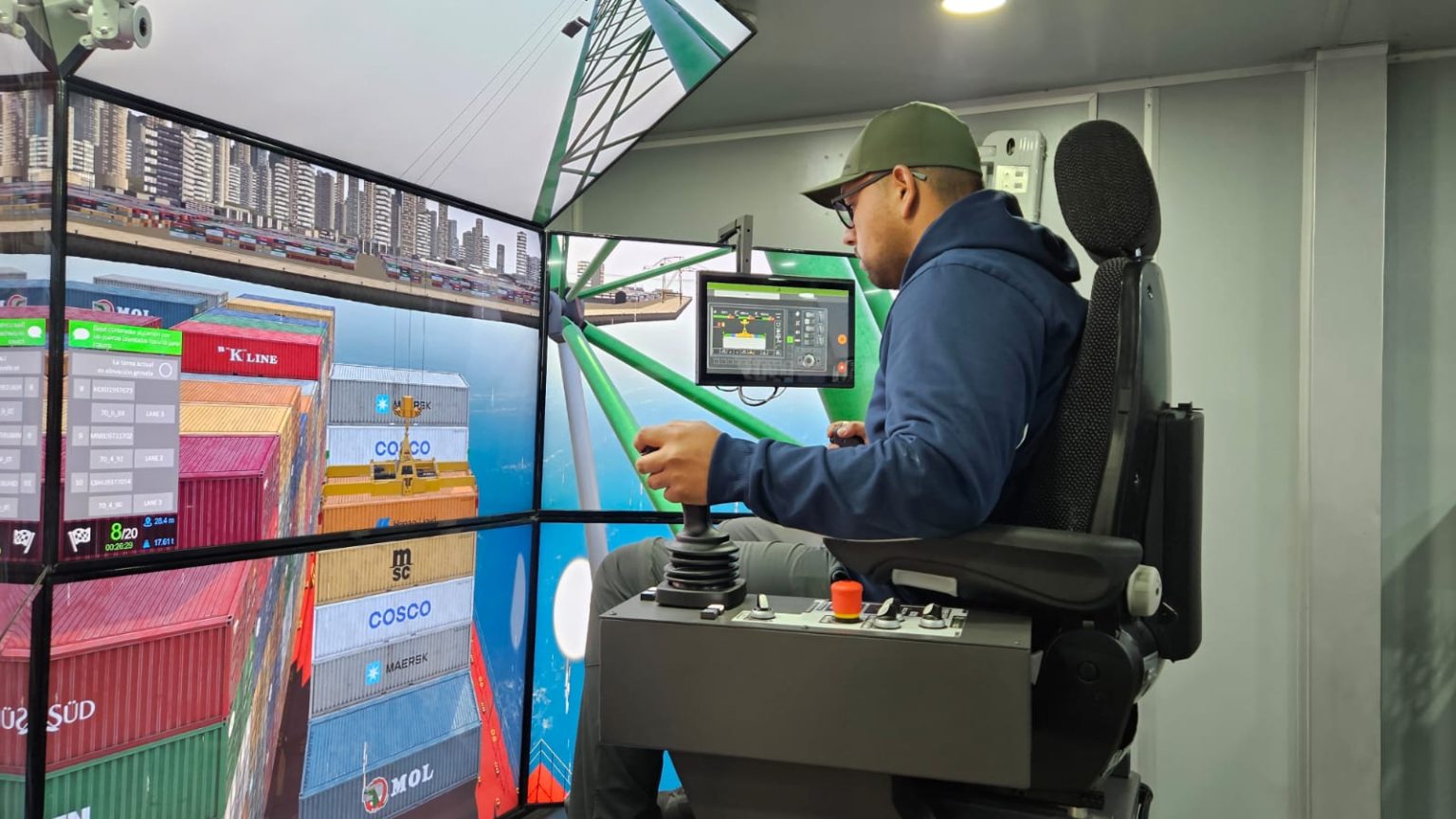 SAAM Terminals y SVTI inauguran simulador para capacitar a operadores ...