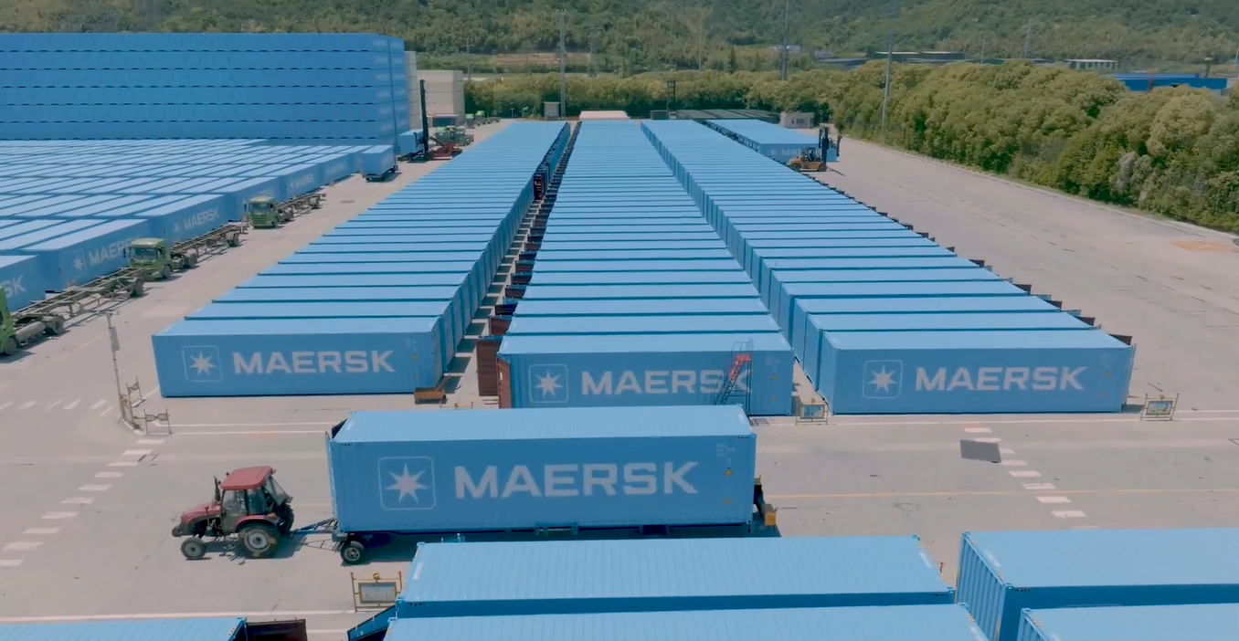 Cambio de color en contenedores de Maersk - PortalPortuario