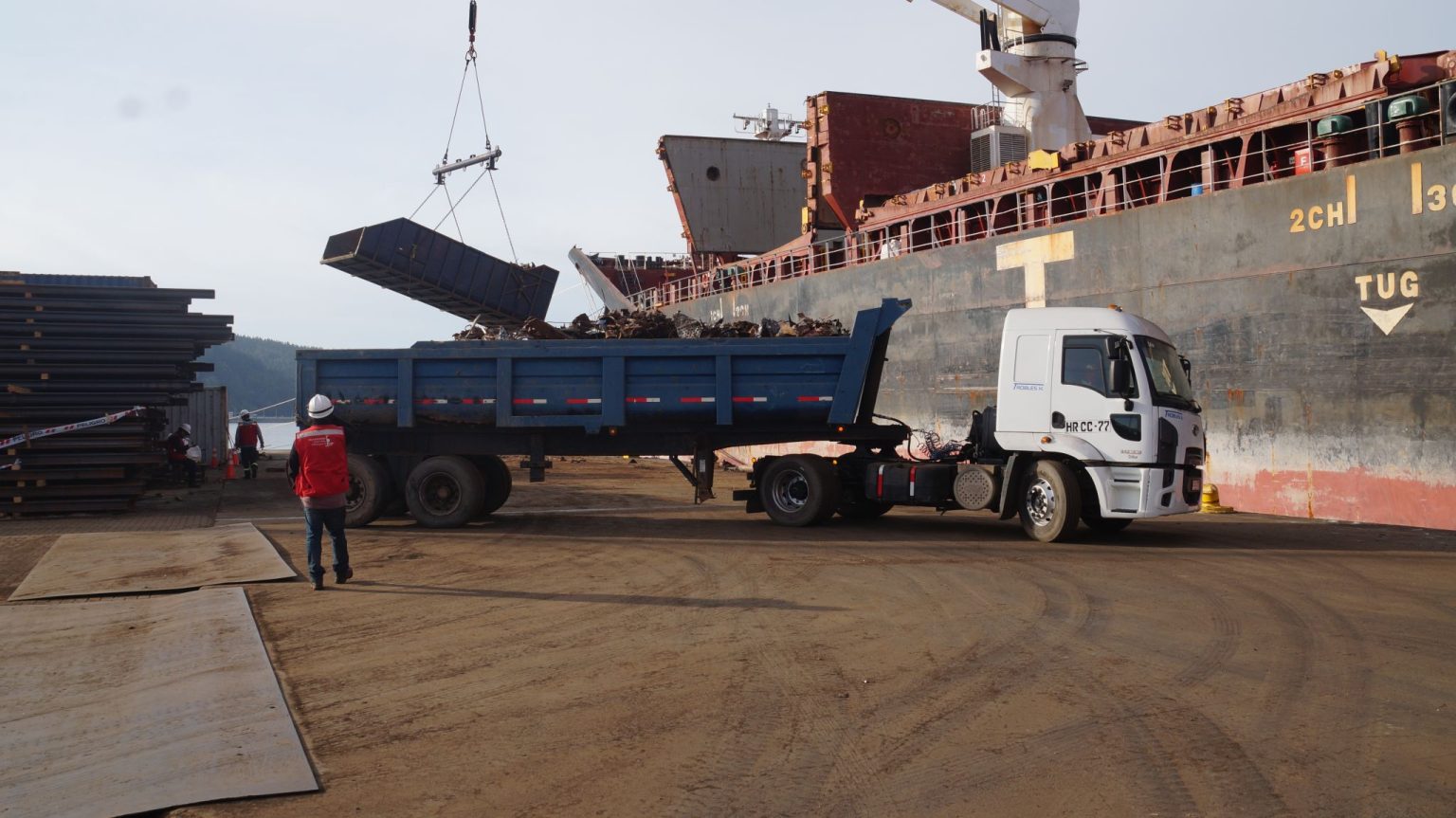 Embarque de 22 mil toneladas de chatarra ferrosa en Talcahuano Terminal ...