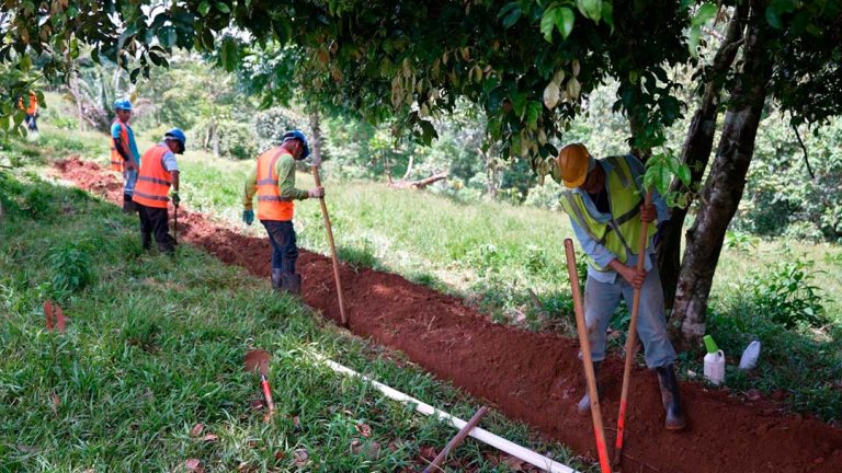 Canal de Panamá mejora acceso y calidad del agua potable en comunidades ...