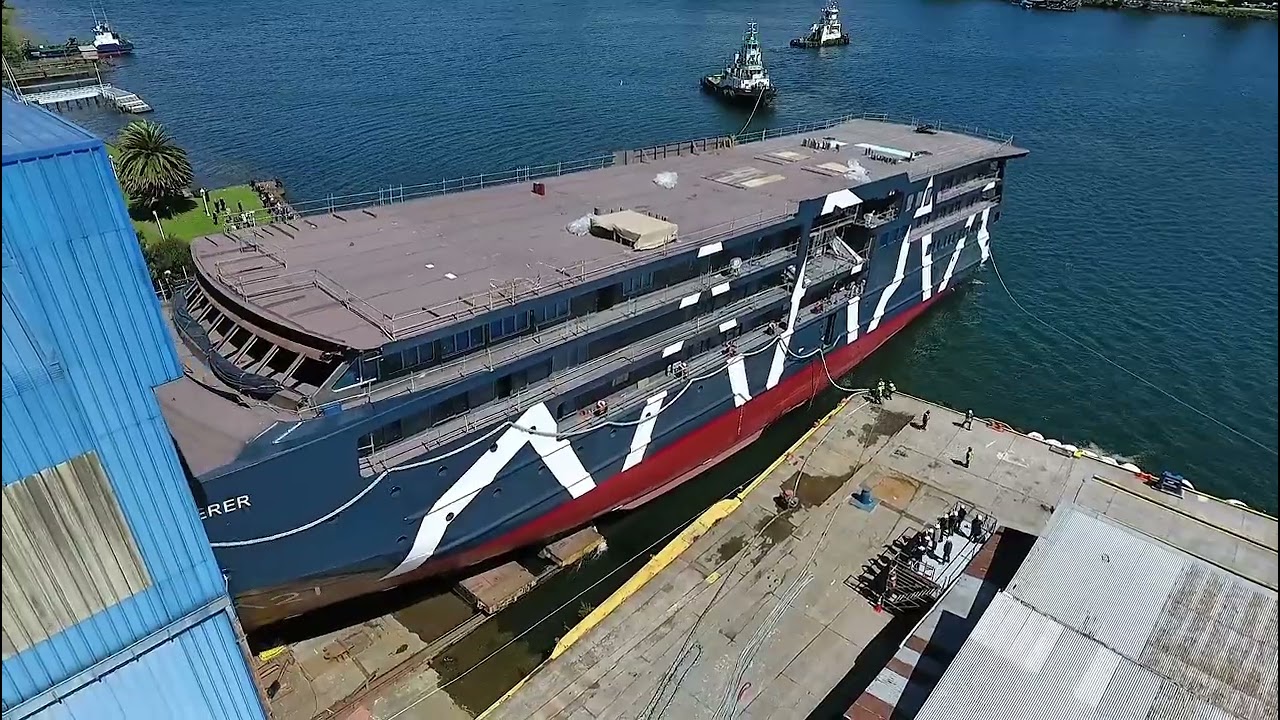 Video: Timelapse botadura del Magellan Discoverer en Asenav de Valdivia ...